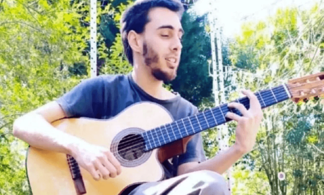 Marchan en La Plata para pedir por la aparición de Ignacio Galván ...